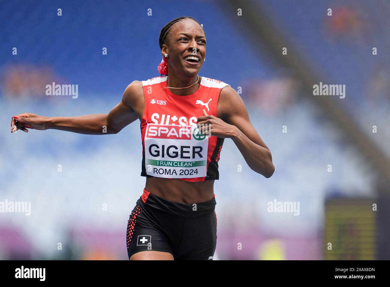 Athletics 400 metres women finish hi-res stock photography and images ...
