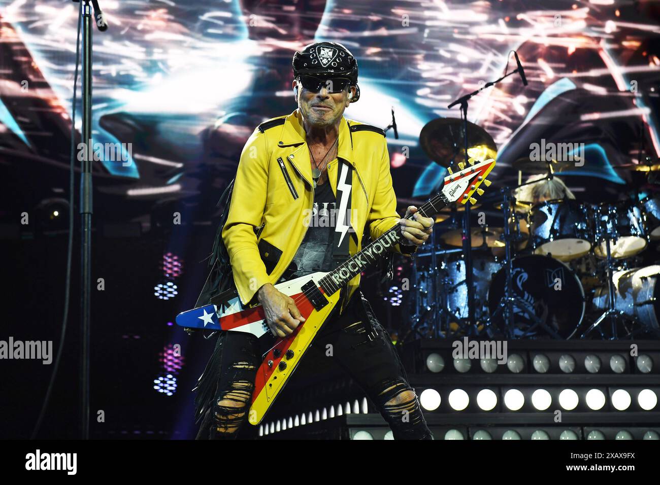 LONDON, ENGLAND - JUNE 08: Rudolf Schenker of ‘Scorpions’ performing at ...