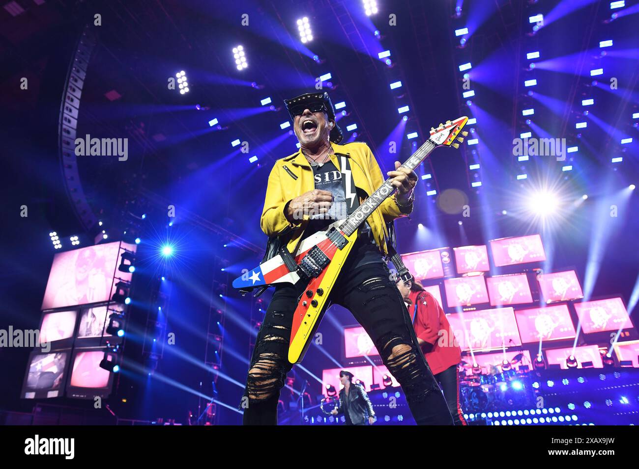 LONDON, ENGLAND - JUNE 08: Rudolf Schenker of ‘Scorpions’ performing at ...