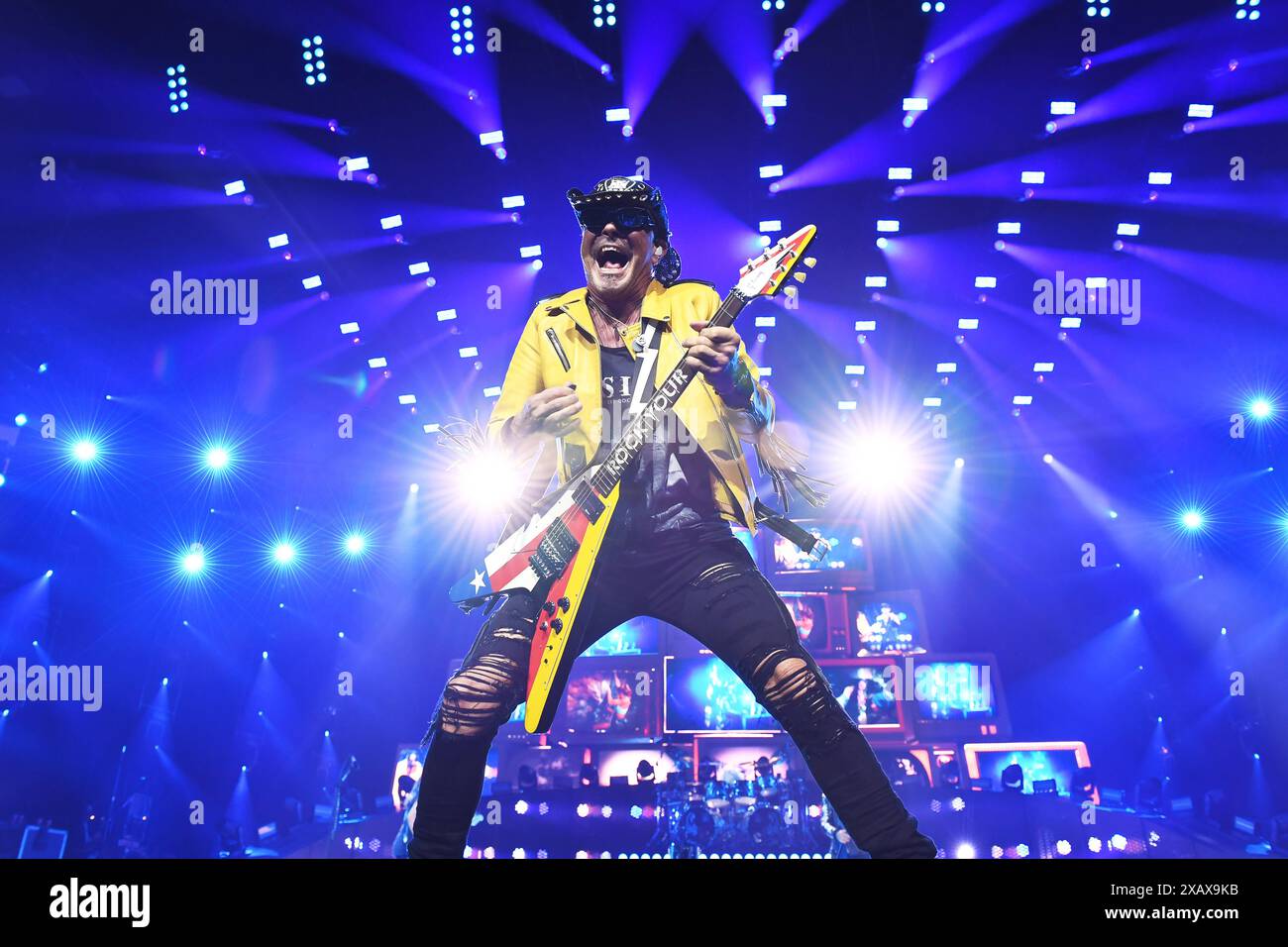 LONDON, ENGLAND - JUNE 08: Rudolf Schenker of ‘Scorpions’ performing at ...