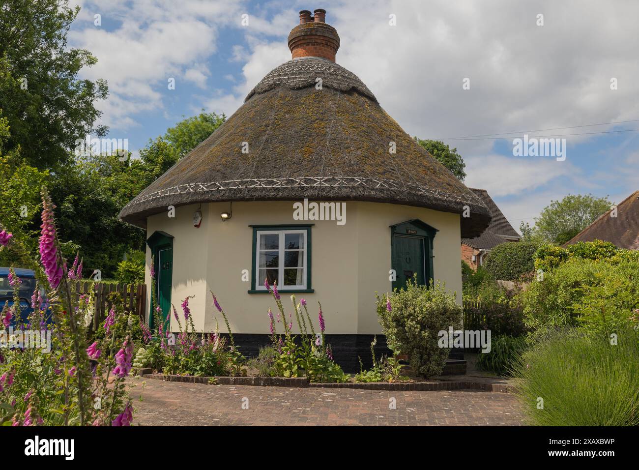 The Dutch Cottage, Rayleigh, UK. Dated 1621. Historians who have ...
