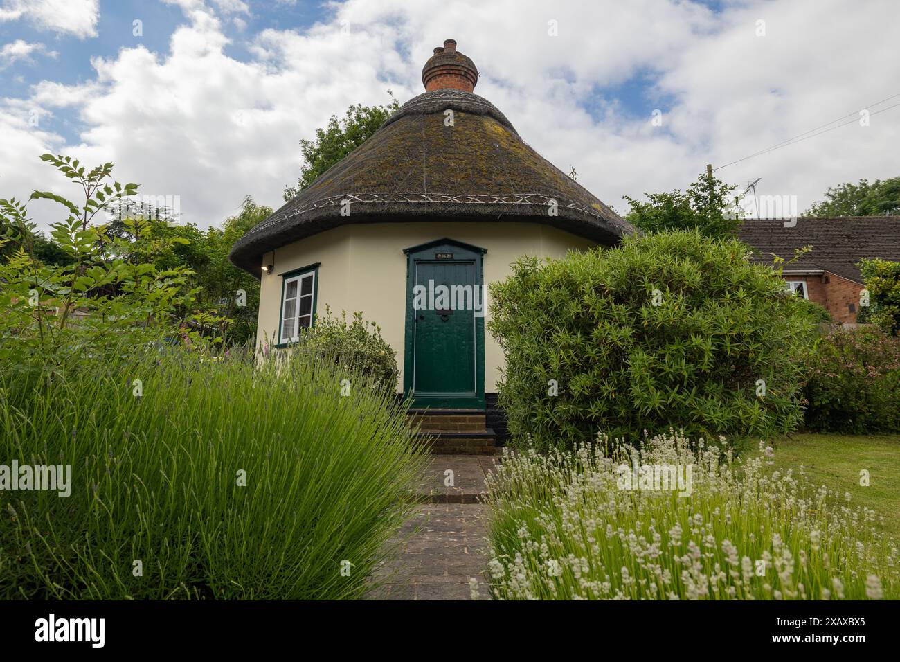 The Dutch Cottage, Rayleigh, UK. Dated 1621. Historians who have ...