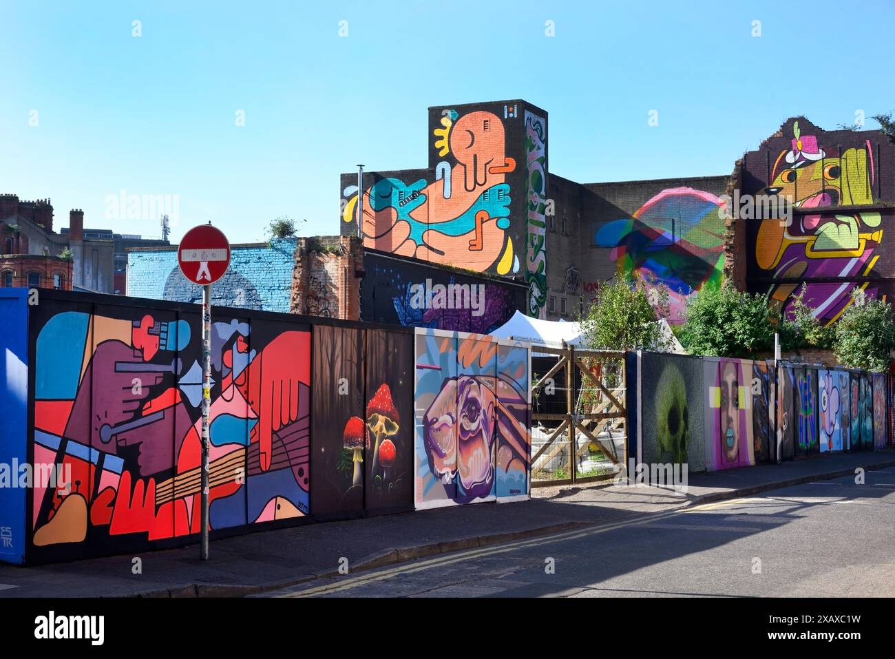 Street Art Belfast Stock Photo - Alamy