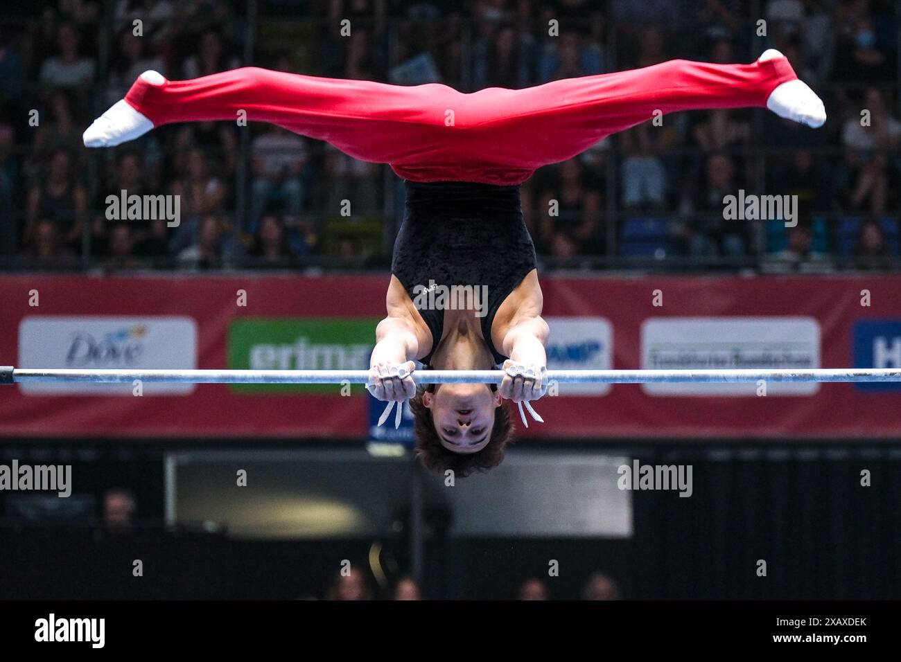 Timo Eder (MTV Ludwigsburg) turnt am Reck, Die Finals 2024, Deutsche ...