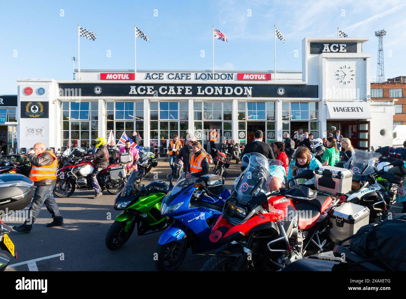 Memorial motorcycle ride to commemorate 'Hairy Biker' Dave Myers who ...