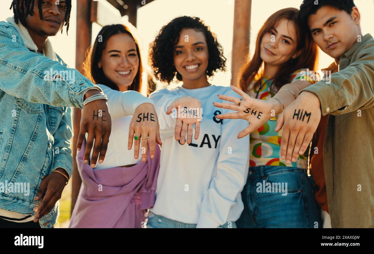 Gender equality hands hi-res stock photography and images - Alamy