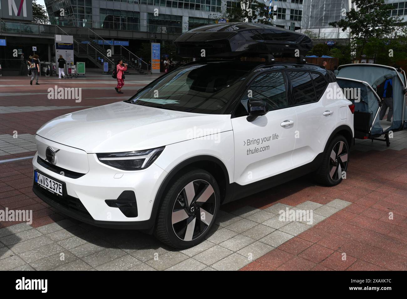 Thule roof rack hi-res stock photography and images - Alamy