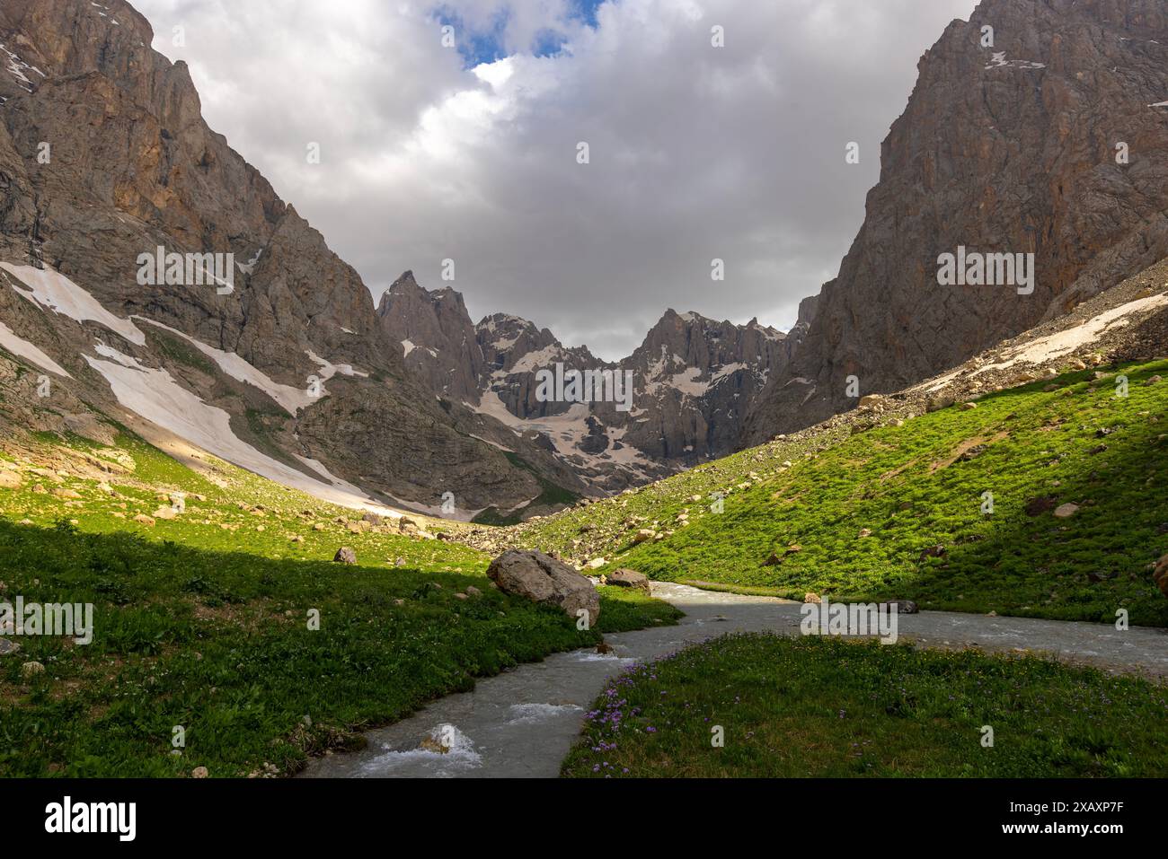 cilo mountains, hakkari, high mountains and clouds, valley of heaven ...