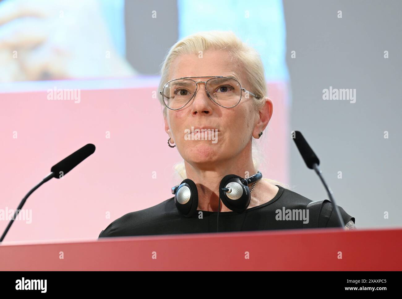 Sanitäterin Julia Pajewska, Deckname Taira, bei der Verleihung des Lew ...