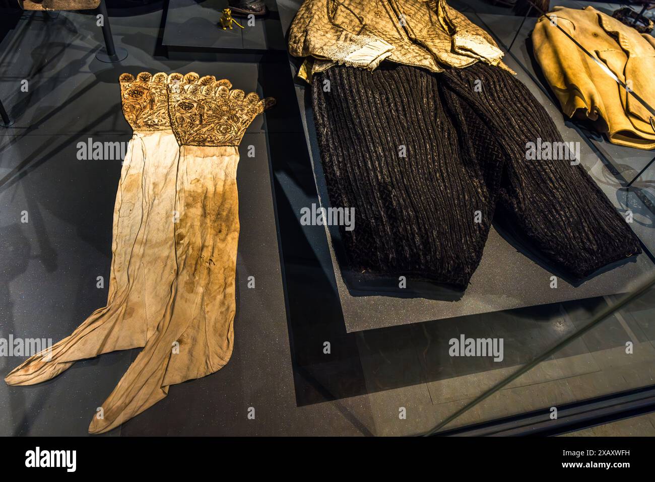 The Royal Armoury (Livrustkammaren) Royal museum with 500 years of ...