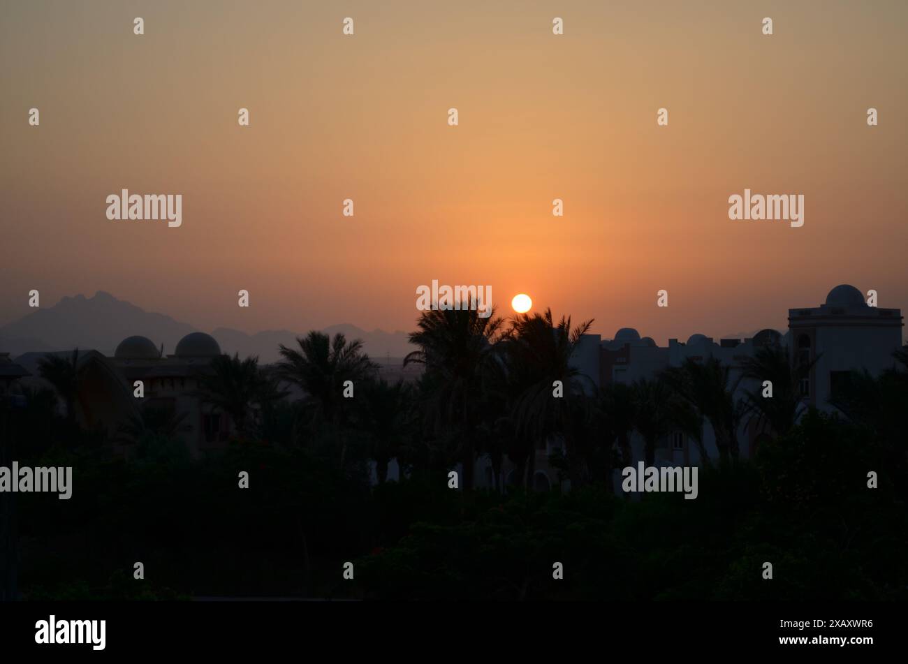 Sunrise in egypt hi-res stock photography and images - Alamy