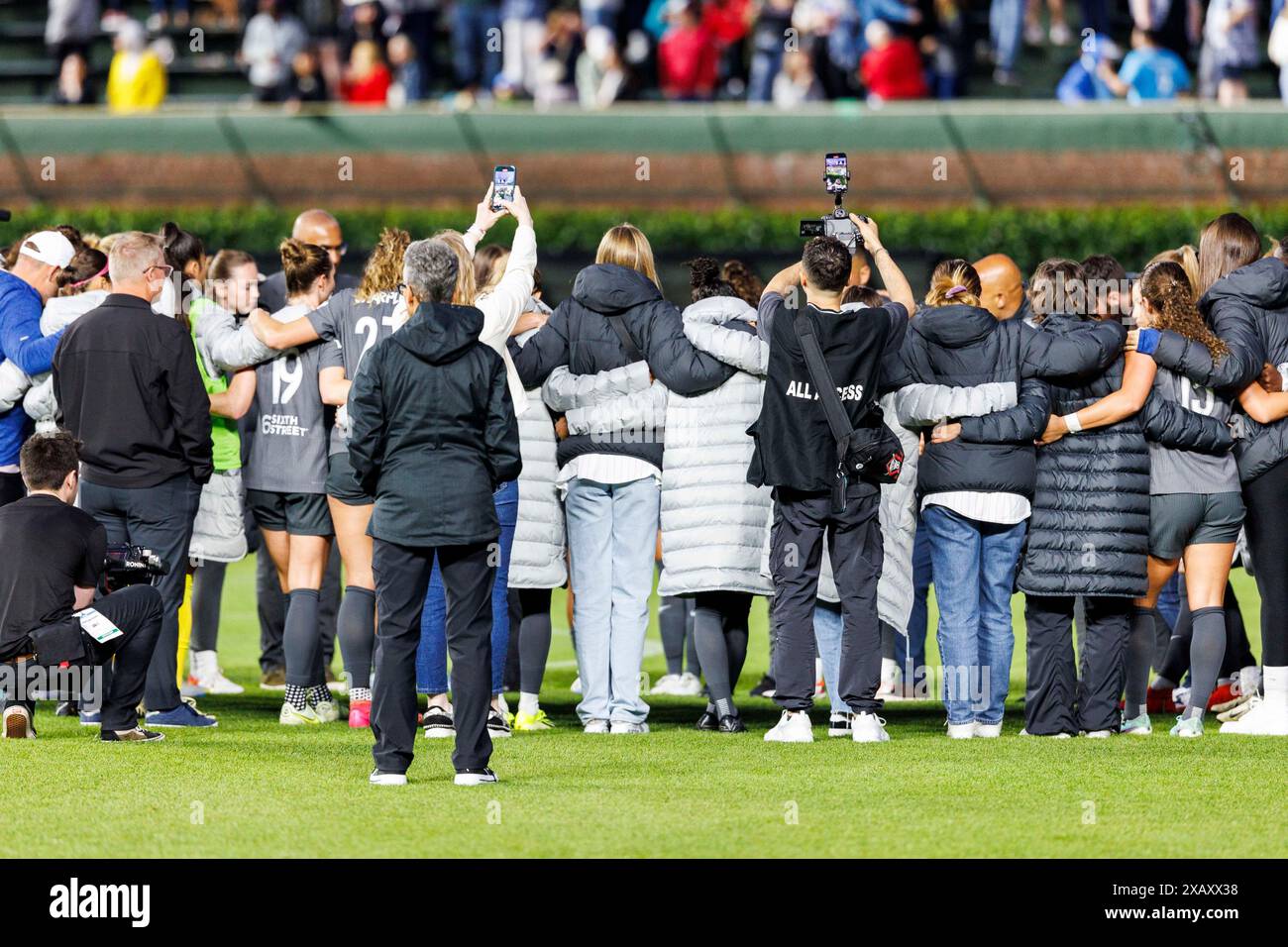 Chicago, Illinois, USA. 08th June, 2024. Bay FC players huddle after ...