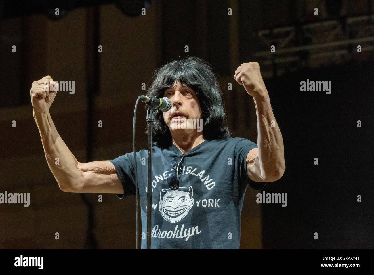 Marky ramone live concert hi-res stock photography and images - Alamy