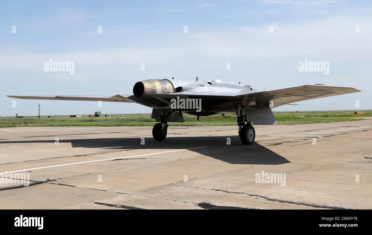 Sukhoi S-70 Okhotnik-B (Hunter-B) a Russian heavy UCAV that was being ...
