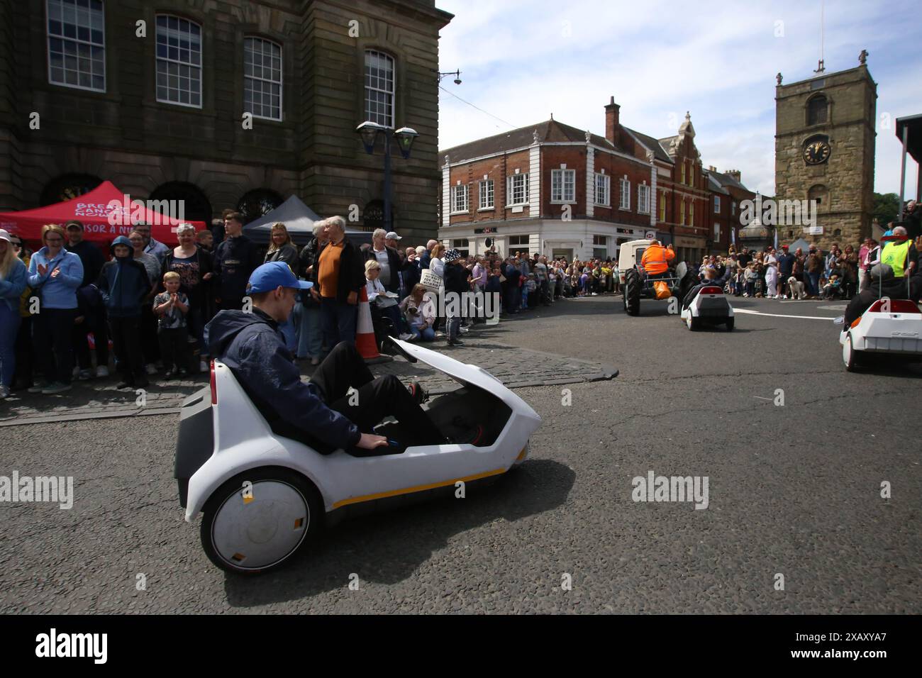 Morpeth Fair Day Parade With Classic Vehicle Parade and Morpeth Pipe ...