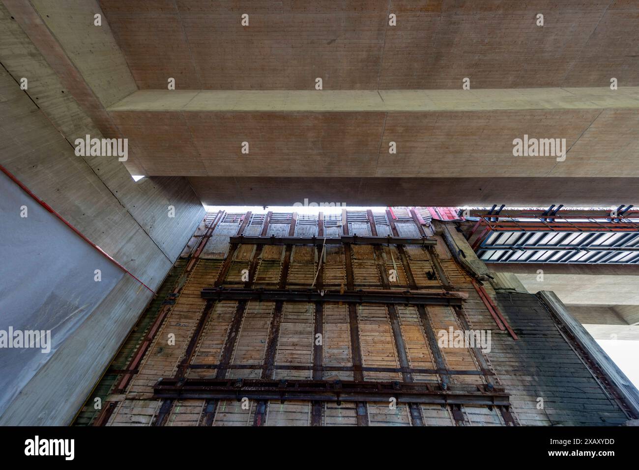 Bilderserie 08.06.2024 Ausbau der BAB 3 bei Erlangen, Brückenneubau ...