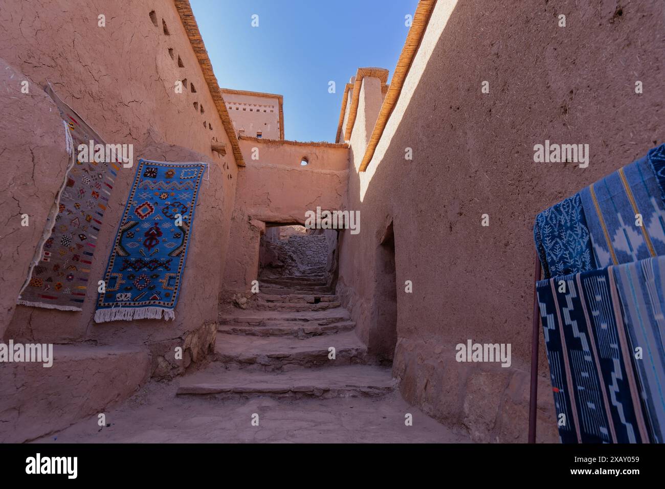 The architectural style of the mud house is elegant and attracts movie ...