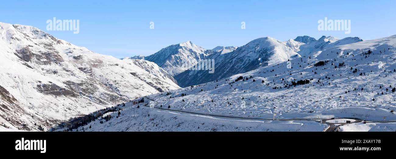 Panoramic side view pyrenees mountains hi-res stock photography and ...