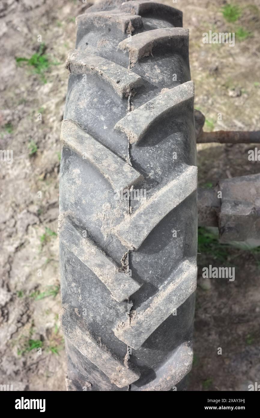 Close up photo of a tractor tire tread, selective focus Stock Photo - Alamy