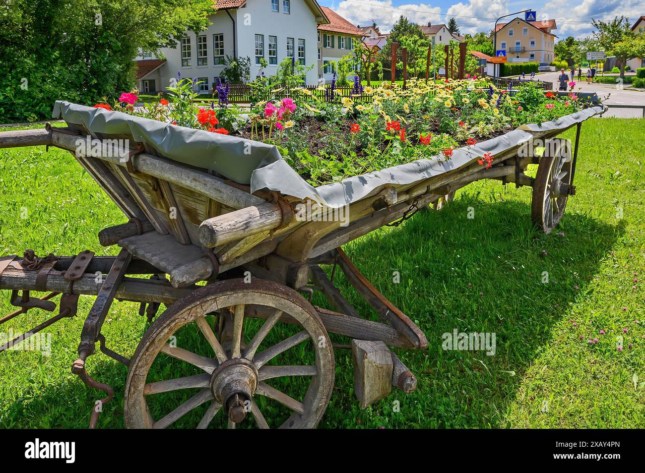 Hay cart hi-res stock photography and images - Alamy