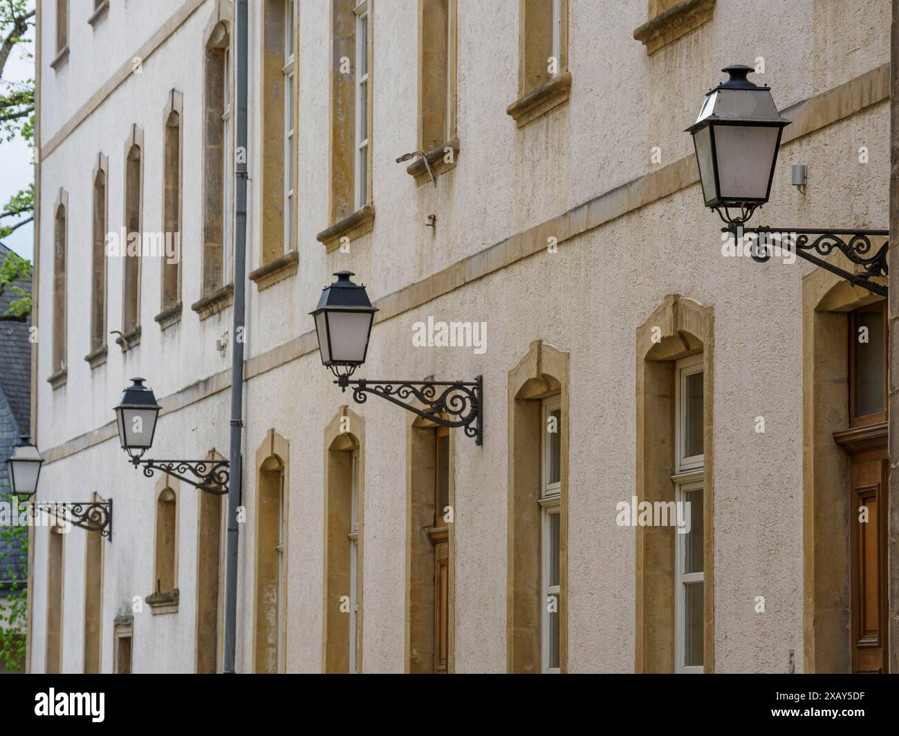 Row illuminated street lamps hi-res stock photography and images - Alamy