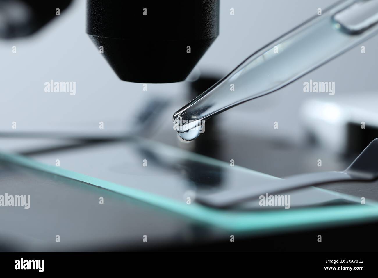 Medication slide hi-res stock photography and images - Alamy