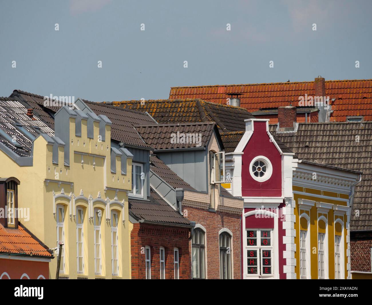 Row shape hi-res stock photography and images - Alamy