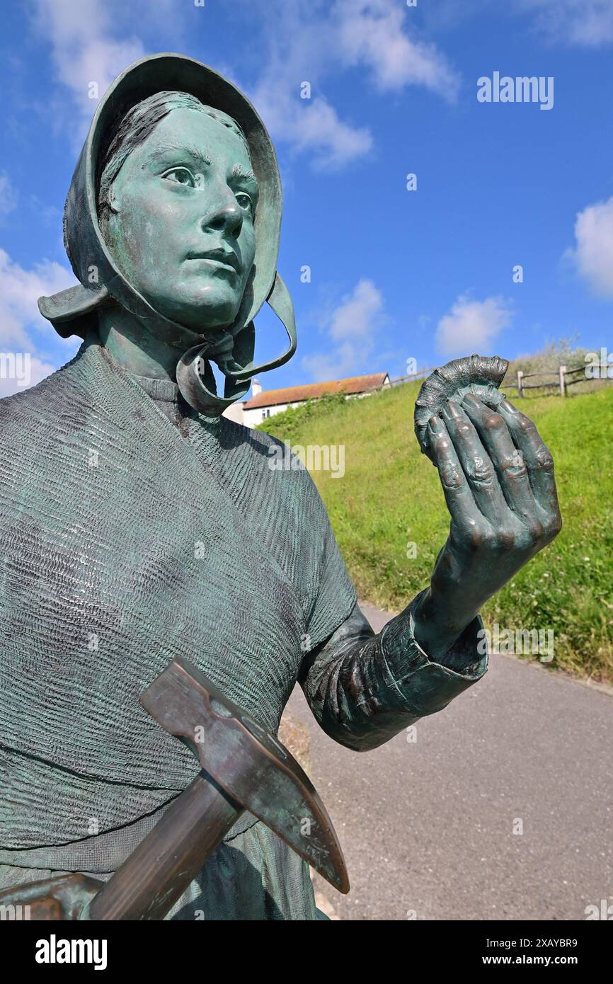 Devon, UK. 09th June, 2024. Mary Anning Rocks Statue seen as a Tourist ...