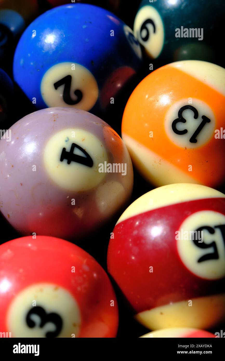 Pool table balls hi-res stock photography and images - Alamy