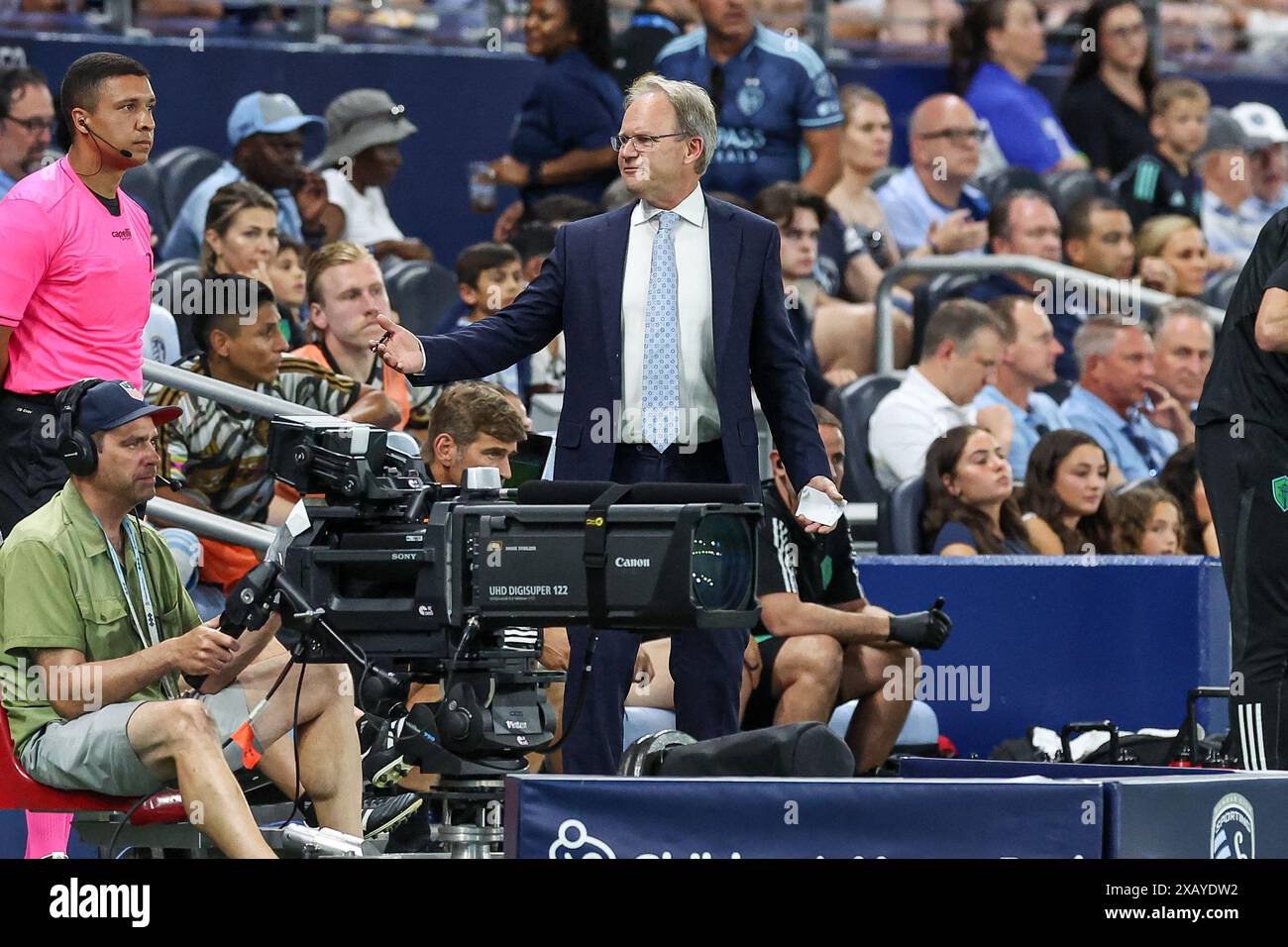 Kansas City, KS, USA. 8th June, 2024. Seattle Sounders FC head coach ...