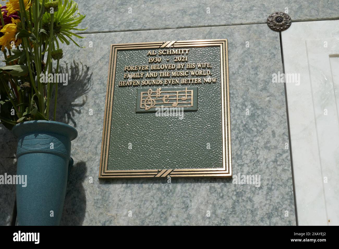 Los Angeles, California, USA 6th June 2024 Record Producer/Engineer Al Schmitt Grave in Court of ...