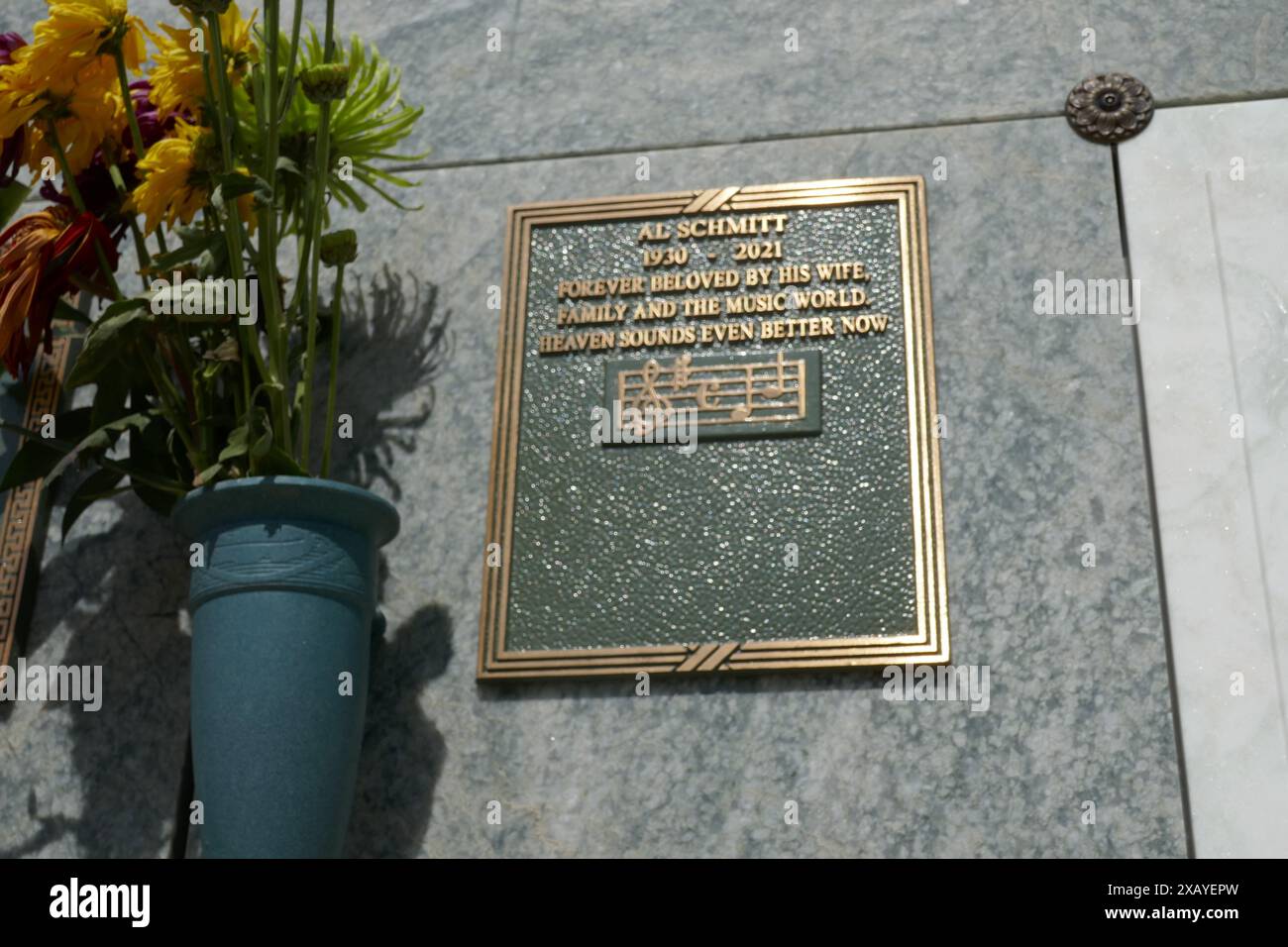 Los Angeles, California, USA 6th June 2024 Record Producer/Engineer Al Schmitt Grave in Court of ...