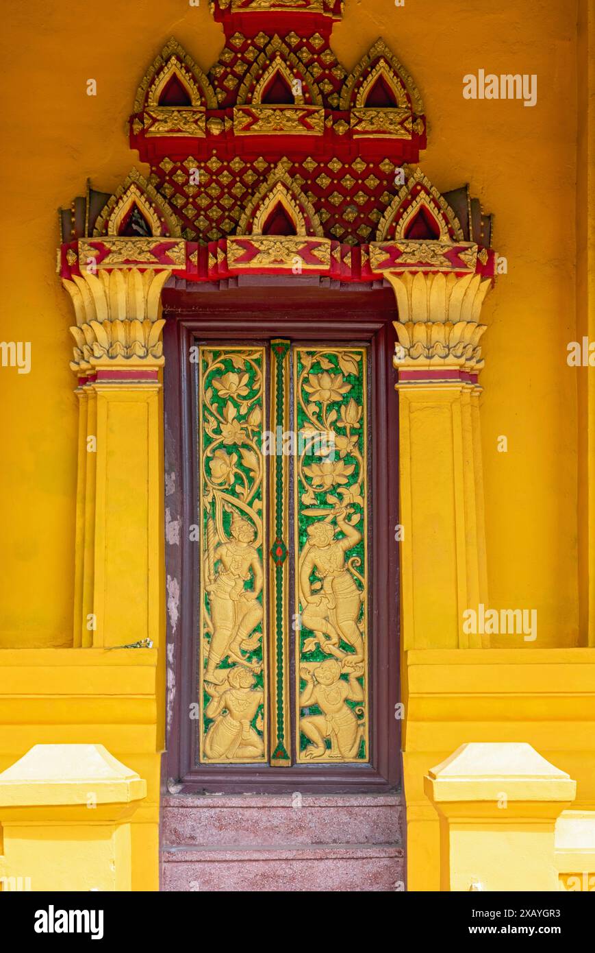 Ornate door, Wat Mixai, Vientiane, Laos Stock Photo - Alamy