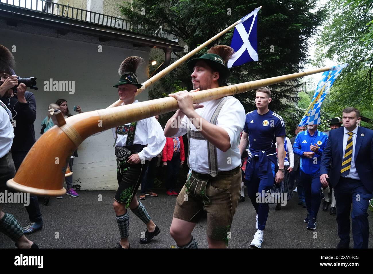 The Scotland team make their way to a reception at Bayernhalle in ...