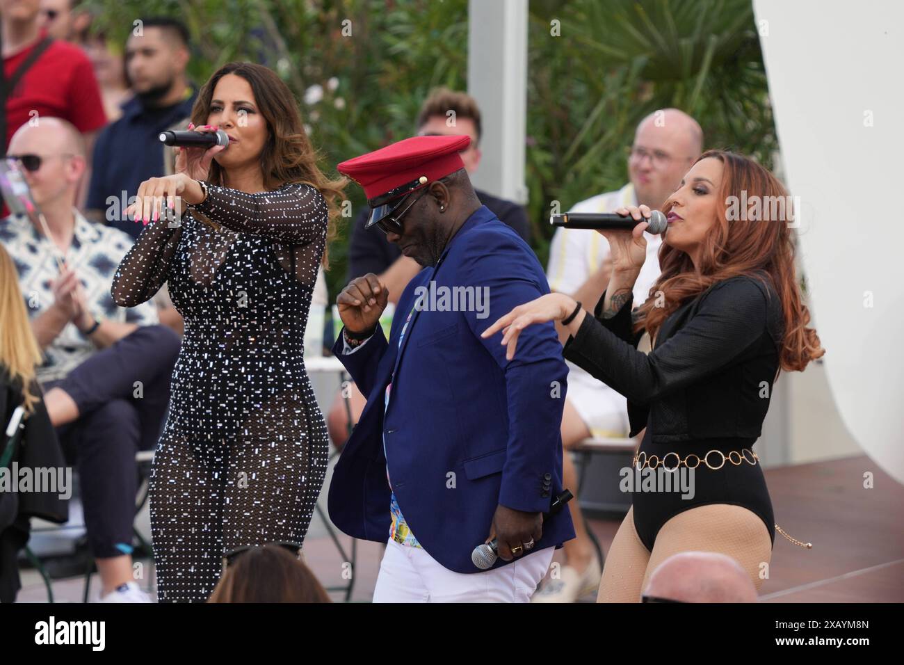 ZDF - Fernsehgarten. Captain Jack Bruce Lacy, Ilka Anna Antonia Traue in der Unterhaltungsshow ...
