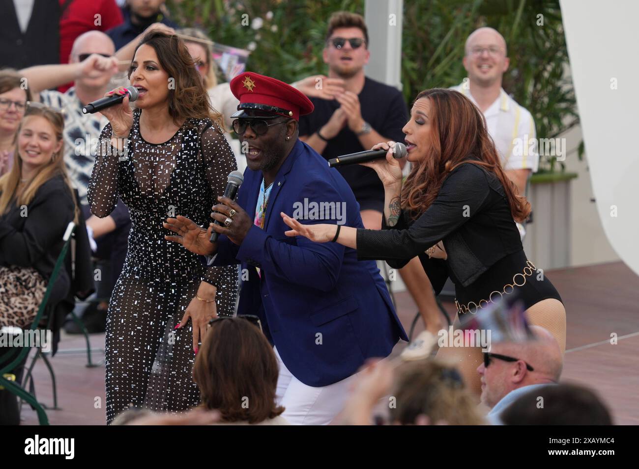 ZDF - Fernsehgarten. Captain Jack Bruce Lacy, Ilka Anna Antonia Traue in der Unterhaltungsshow ...