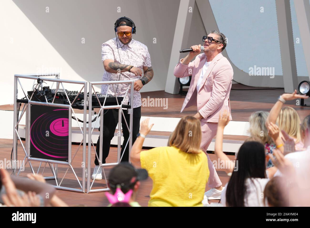 ZDF - Fernsehgarten. Sänger Danzel in der Unterhaltungsshow ZDF ...