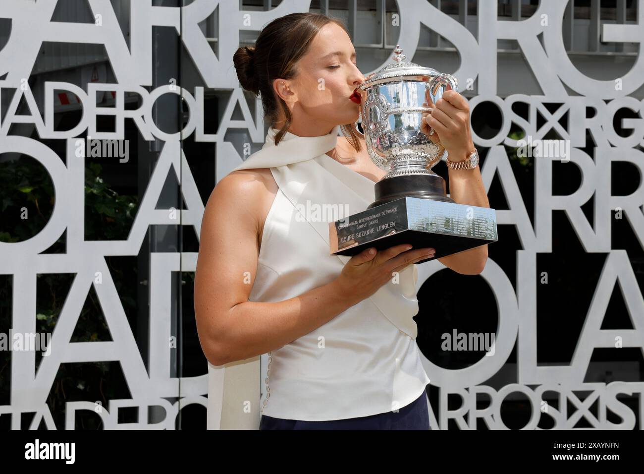 Paris, France. 9th June, 2024. Poland's Iga Swiatek, all dressed up ...