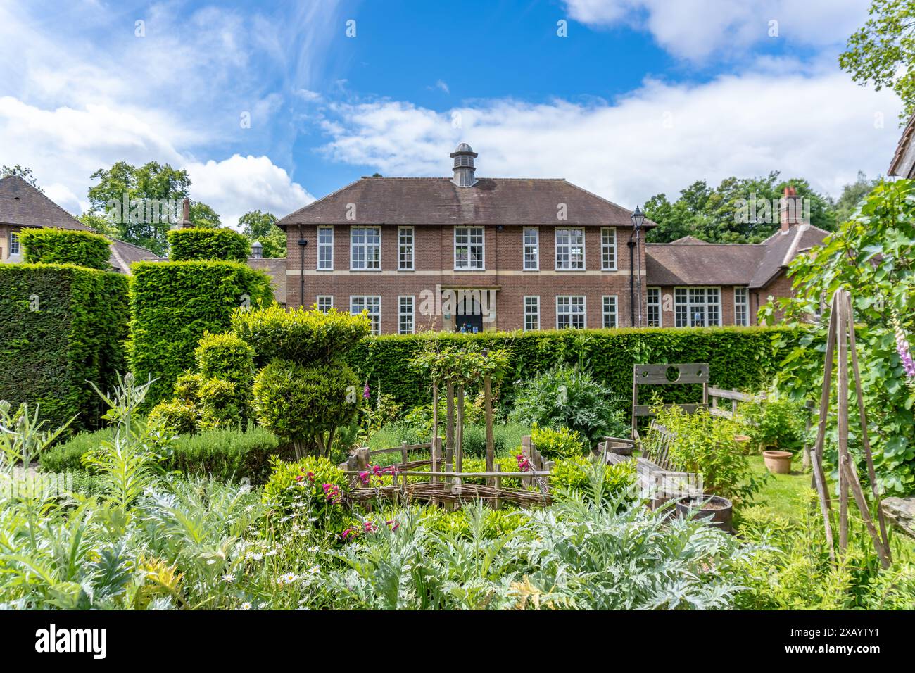 Bournville, UK. 9th June, 2024. A summers day at Selly Manor, a ...