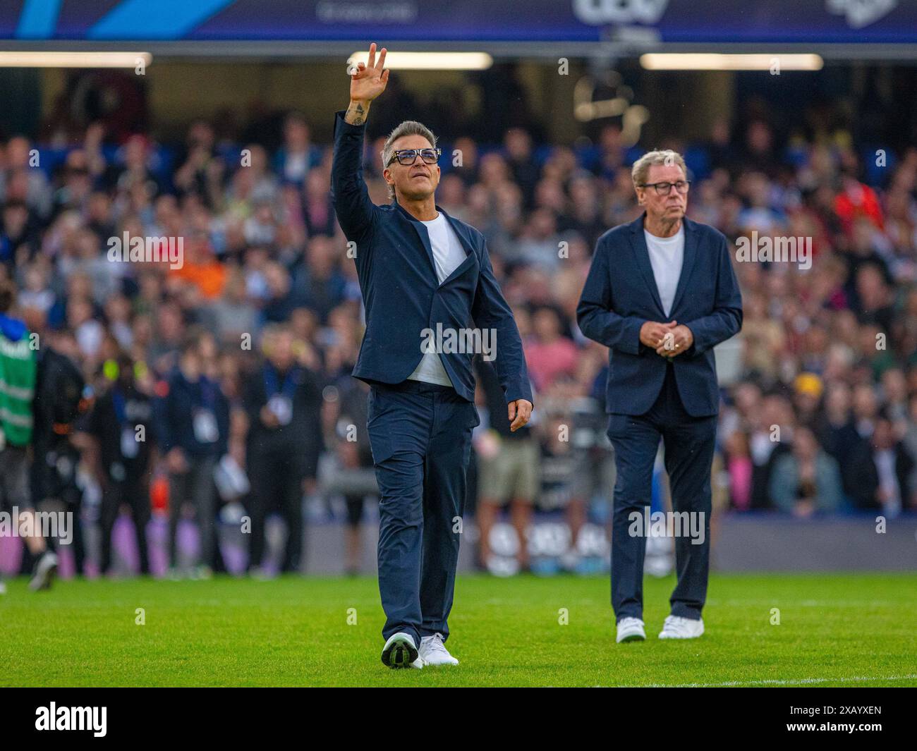 Stamford Bridge Stadium, UK. 9th June, 2024. Robbie Williams during the ...