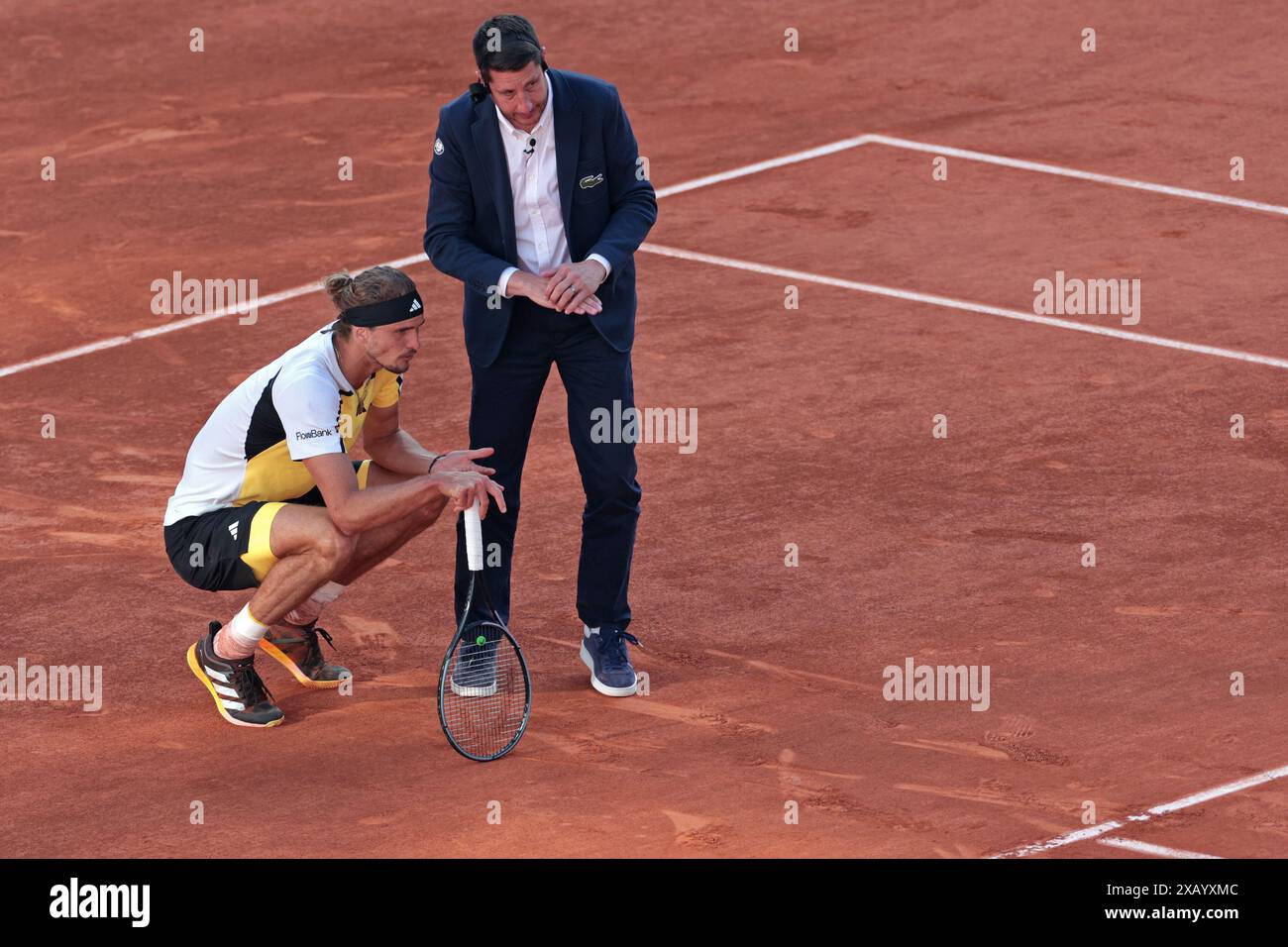 Line call tennis hi-res stock photography and images - Alamy