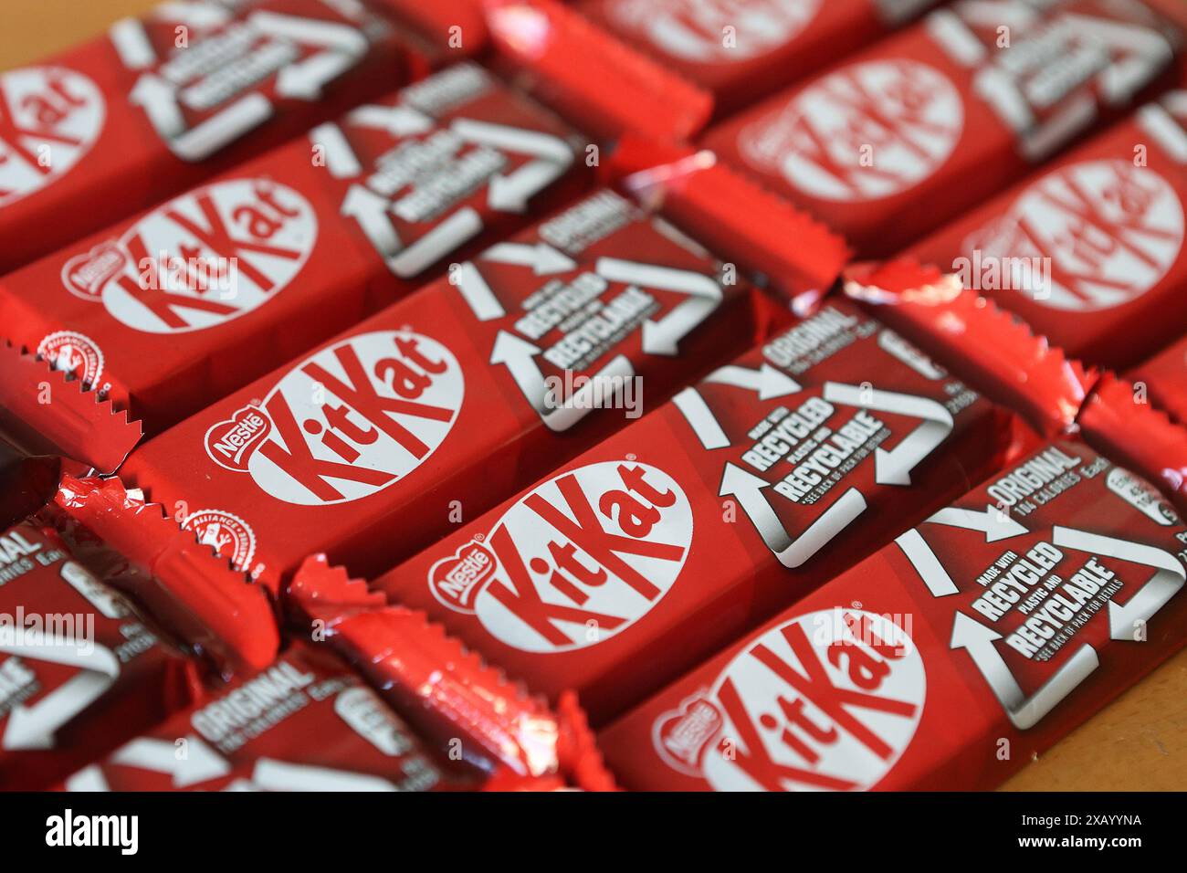 Packets of KitKat Stock Photo - Alamy