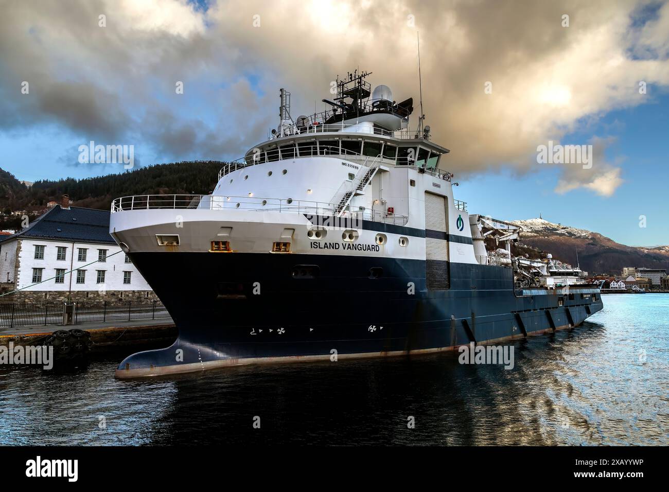 AHTS subsea installation offshore supply vessel Island Vamnguard at ...