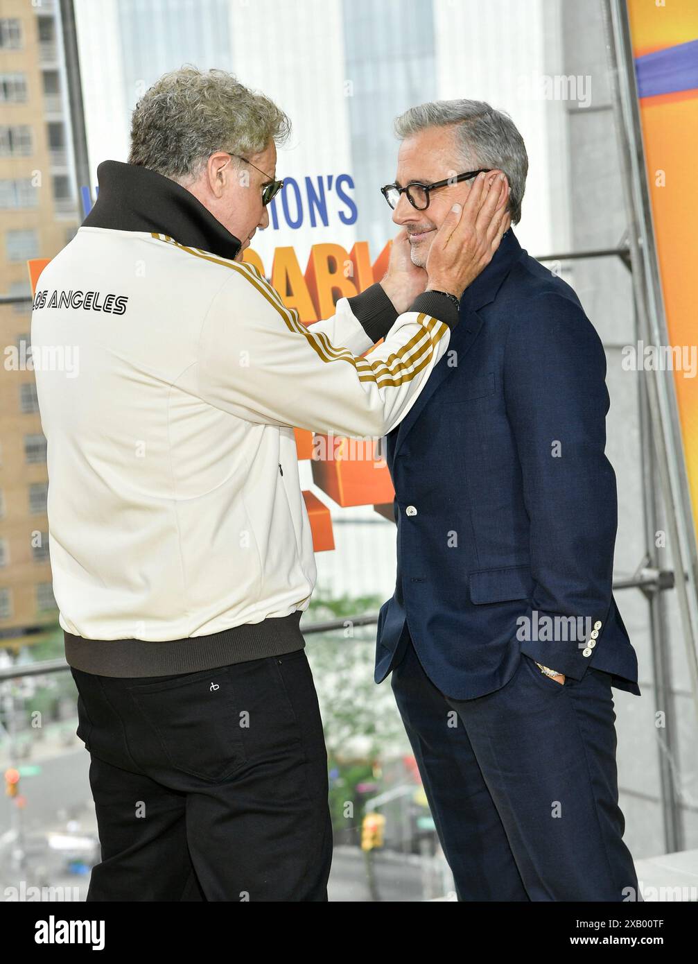 Will Ferrell, left, and Steve Carell attend the premiere of "Despicable ...