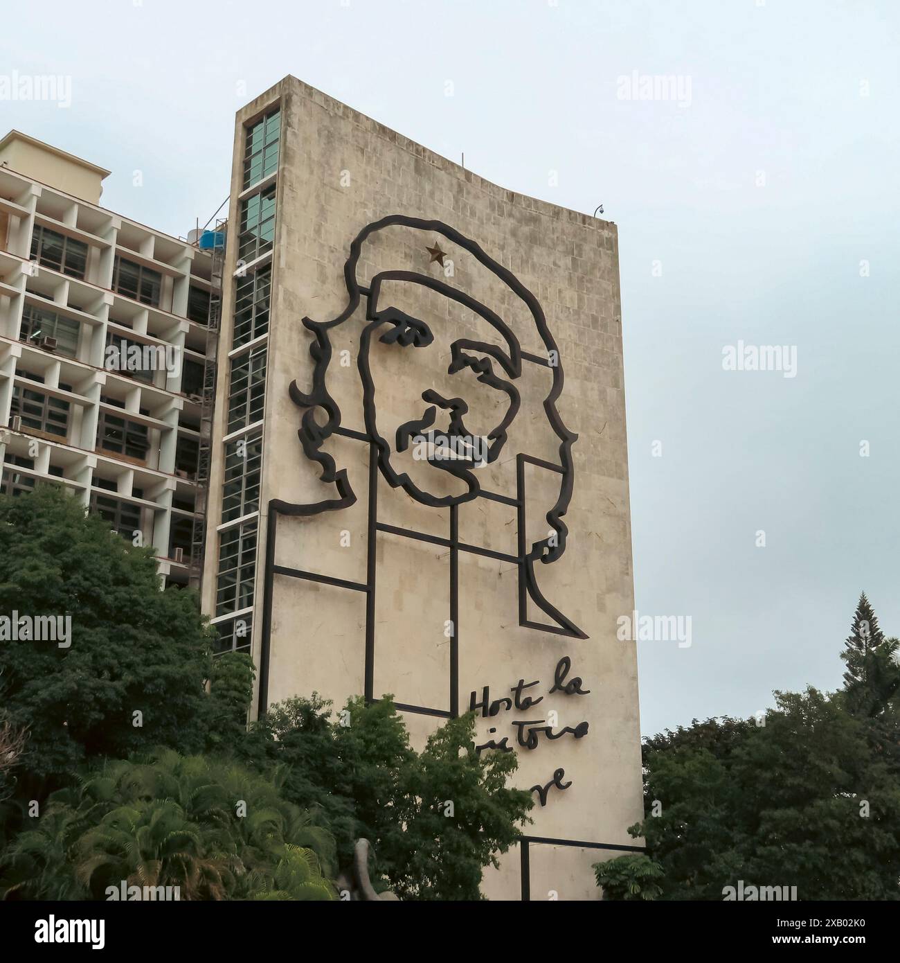 Che Guevara on Ministry of Interior building at Plaza de la Revolution ...