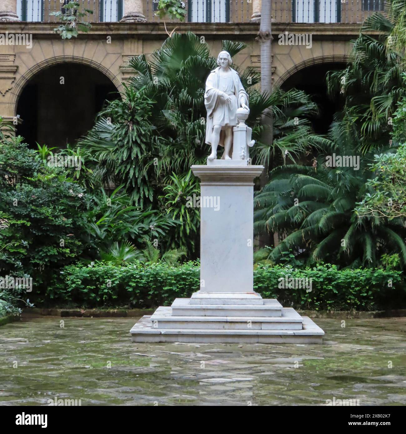 Christopher Columbus statue in Havana, Cuba Stock Photo - Alamy