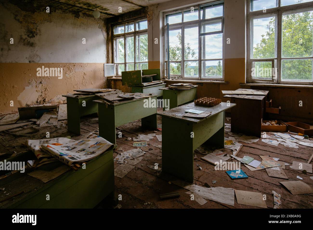 Ruined classroom in abandoned school Stock Photo - Alamy