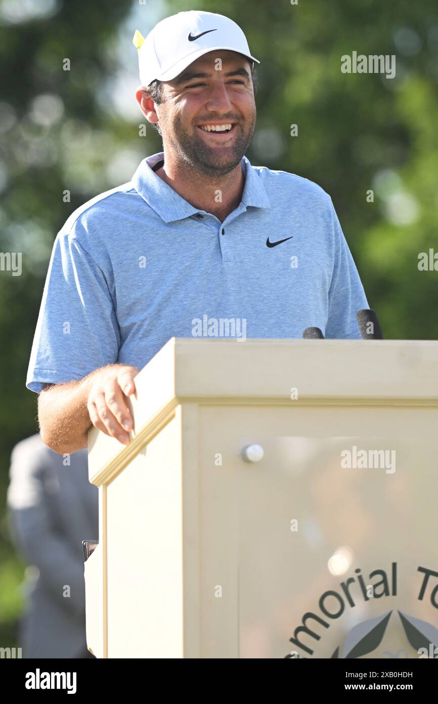 Dublin, Ohio, USA. 9th June, 2024. Scottie Scheffler (USA) thanks the ...