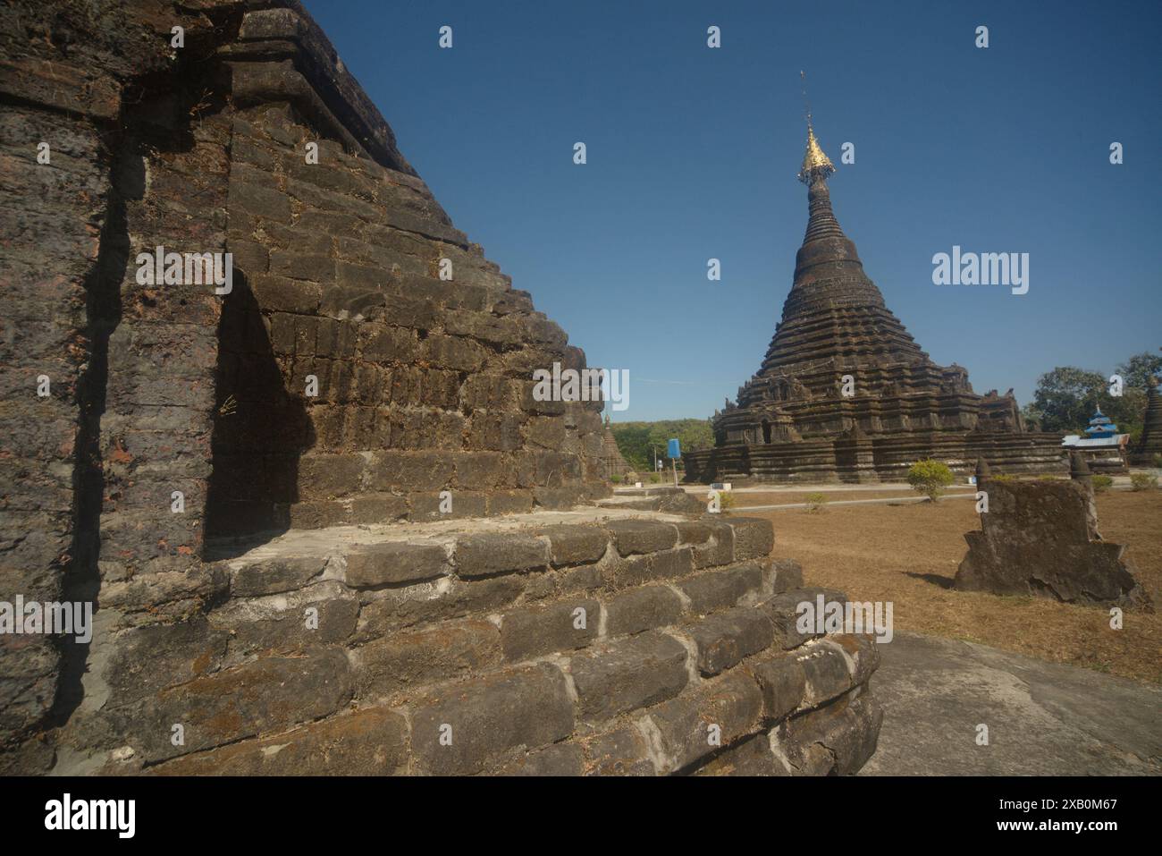 Sakyamanong Pagoda Built in 1629, has a base resembling a closed pagoda ...