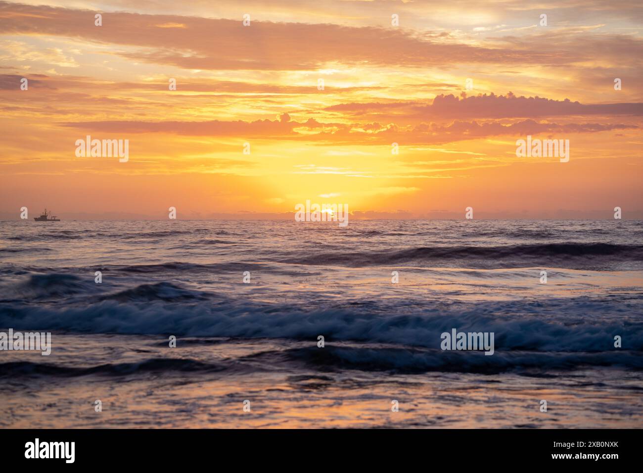 Early morning sunrise sydney australia hi-res stock photography and ...